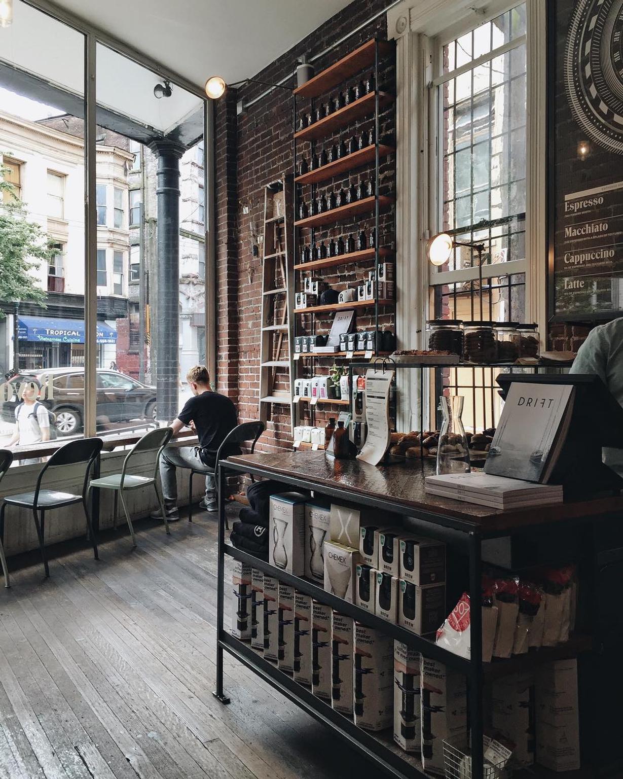 Revolver | Th3rdwave Vancouver