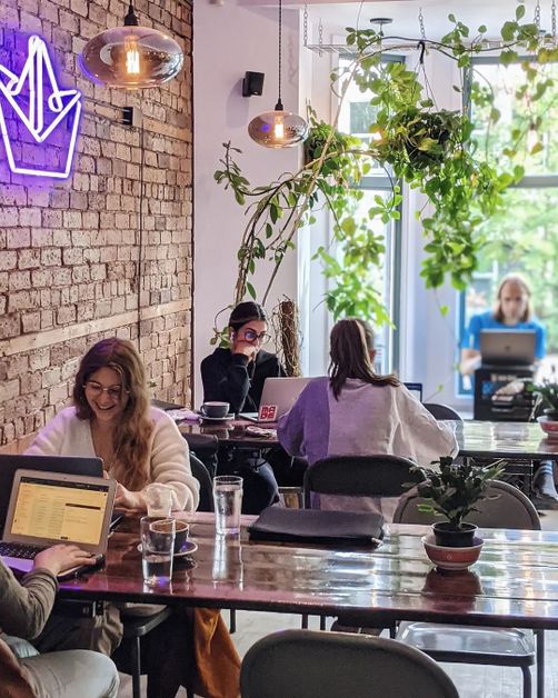 Best coffee shops for a productive morning 🧑🏽‍💻 near Mont-Royal Station | Th3rdwave