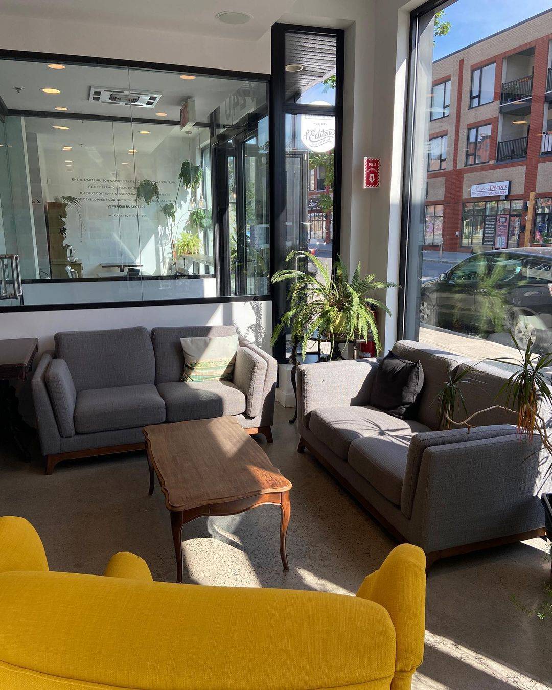 Café 8oz. Chez l'Éditeur - Villeray | Th3rdwave Montréal