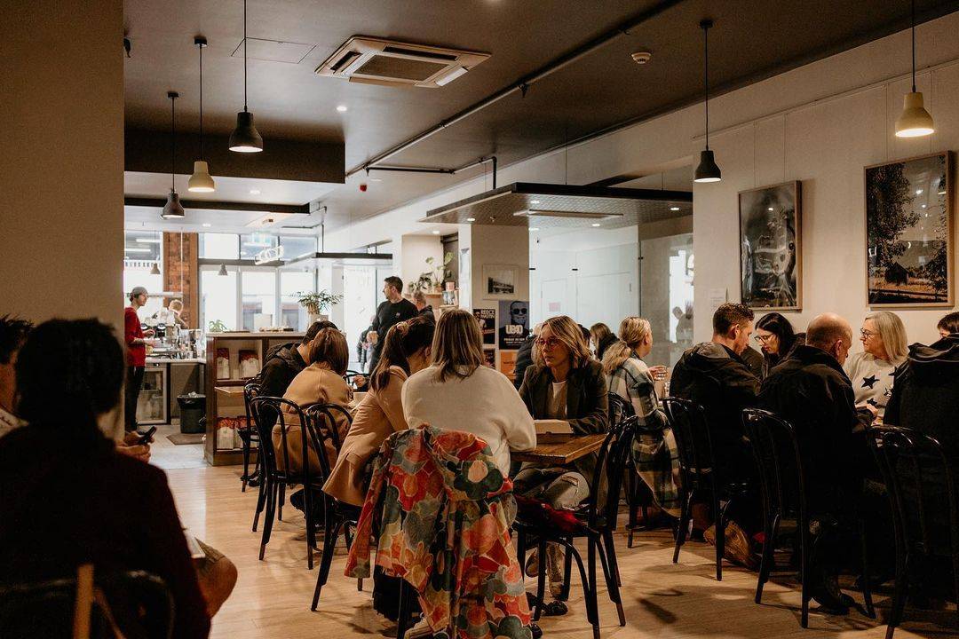 Inside Cafe | Th3rdwave