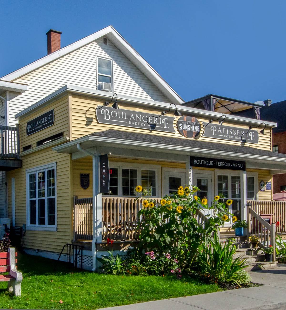 Auberge Le Sunshine | Th3rdwave