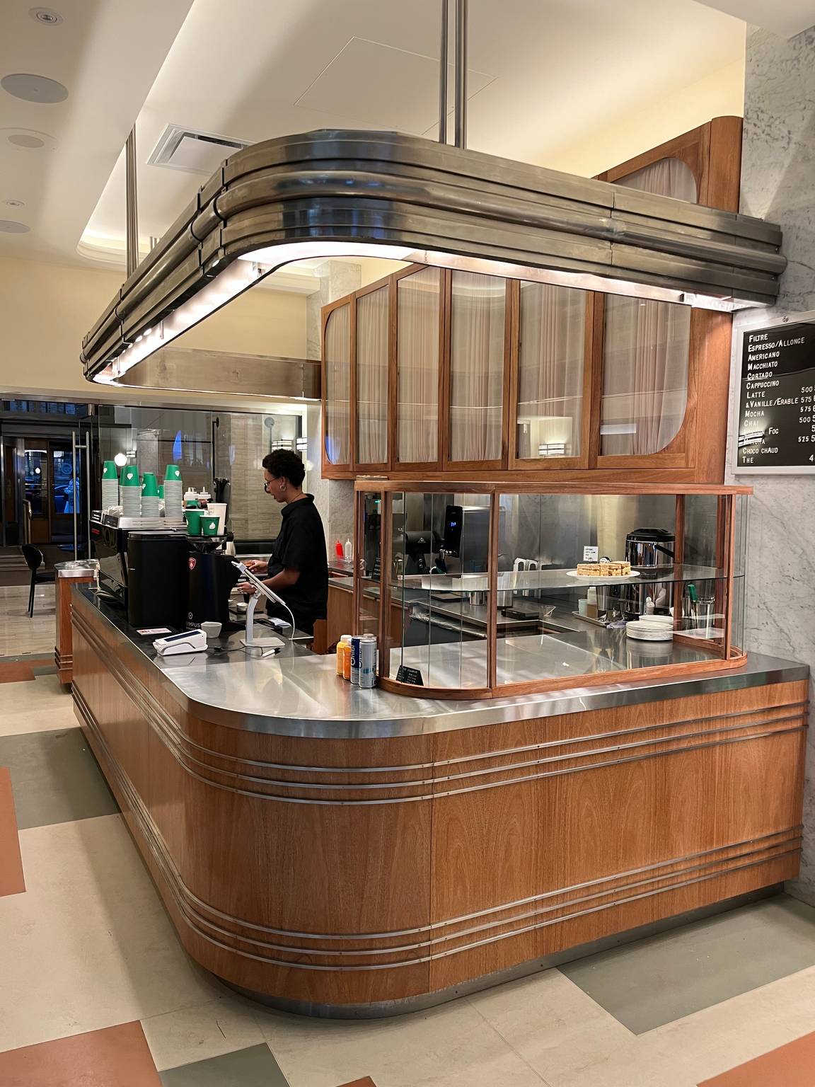 Le 9e | Th3rdwave Montréal